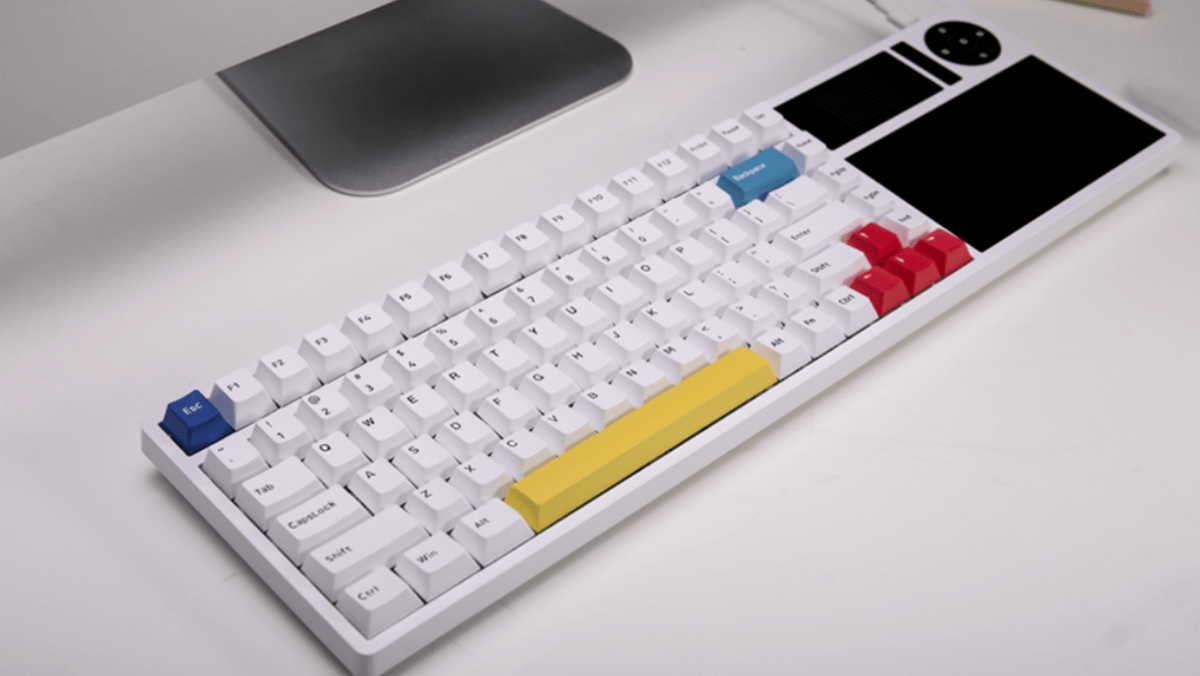 Qeeke Studio CR840 : le tout premier clavier avec un stream deck ...